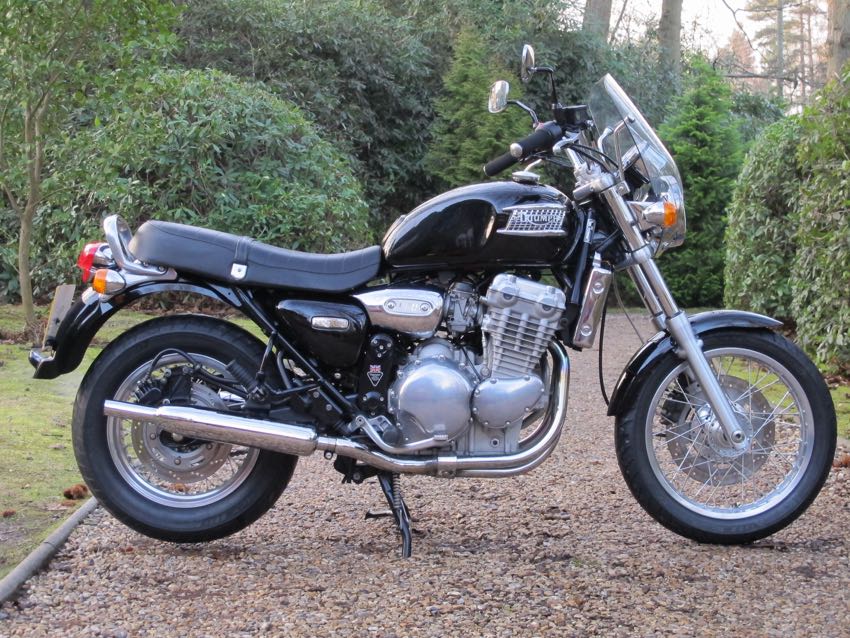 Triumph Thunderbird - Classic Super BikesClassic Super Bikes