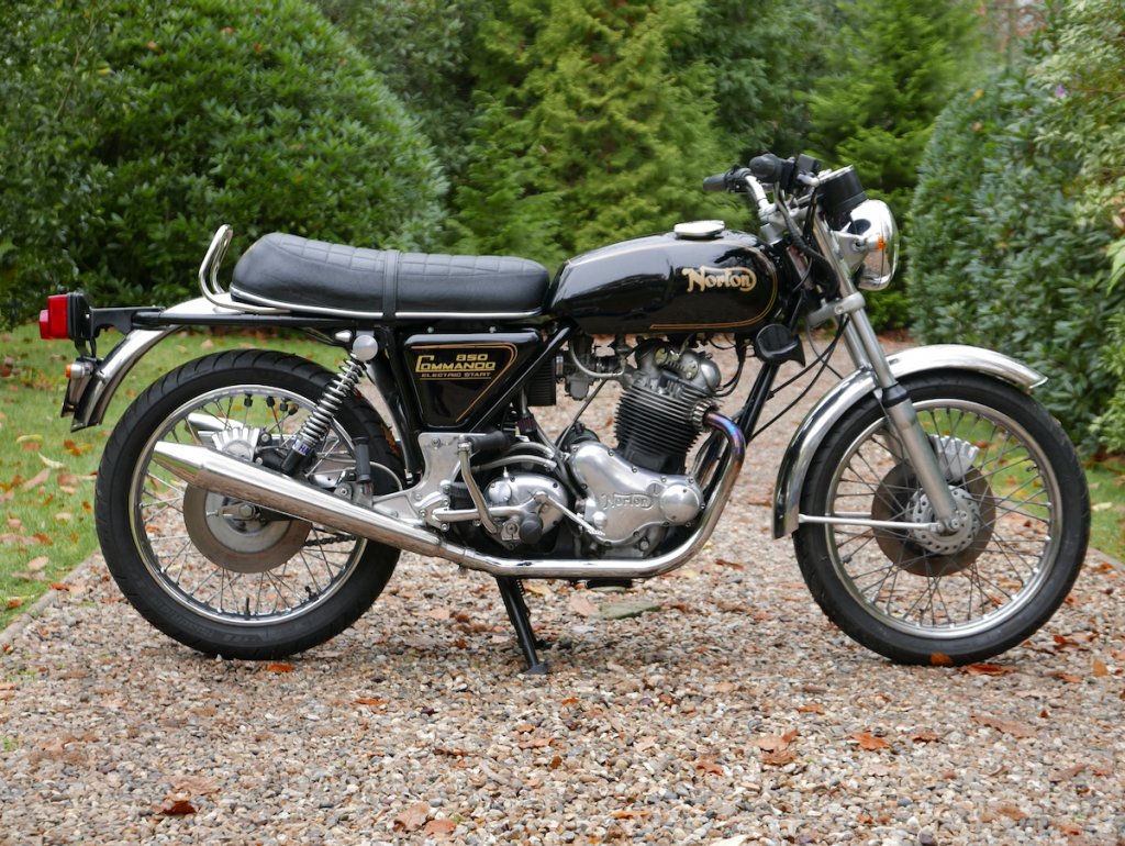 norton-commando-850-mkiii-classic-super-bikesclassic-super-bikes