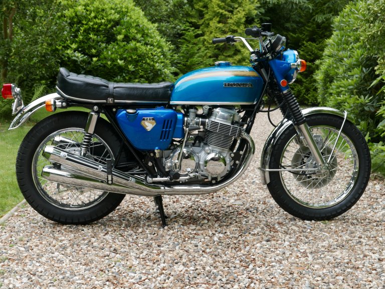 Honda Four classic racer - Classic Super BikesClassic Super Bikes