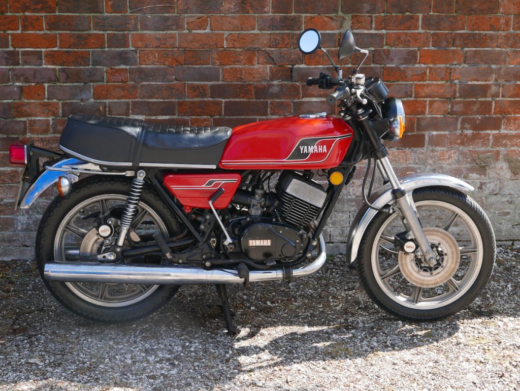 Honda Four classic racer - Classic Super BikesClassic Super Bikes